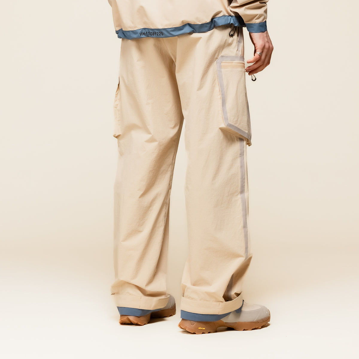 Helly Hansen Archive HH-118389225 - Arc Reversed Pant - Oatmeal | T.T.O.O